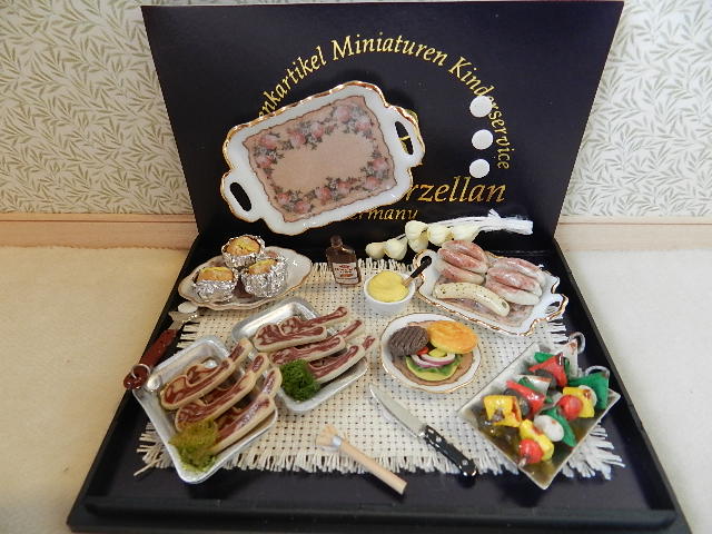 Reutter Porcelain and Furniture – In Miniatures